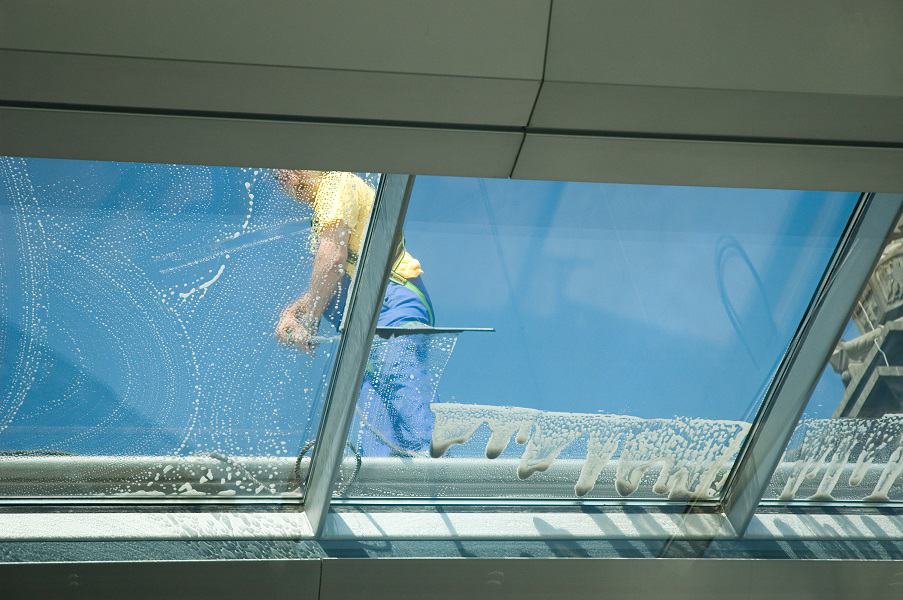 Tips And Tricks To Window Cleaning At Home | Skyline Clean